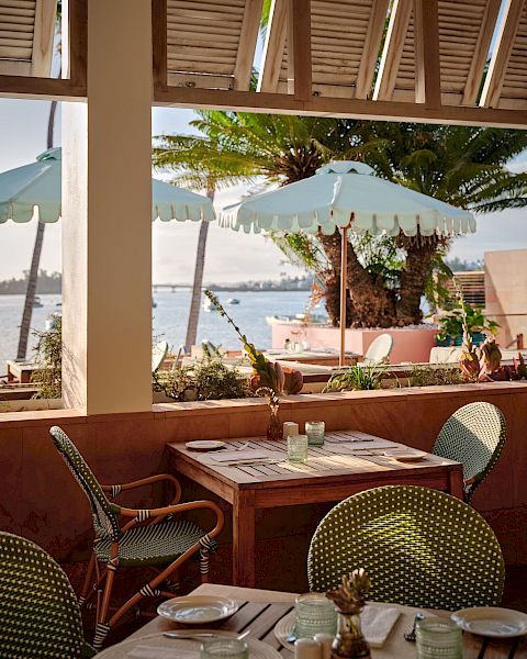 Poolside Bar in Bermuda - Pastel, Cambridge Beaches Resort & Spa
